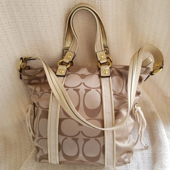 Coach | Bags | Coach Daisy Signature Tote Poppy Collection | Poshmark